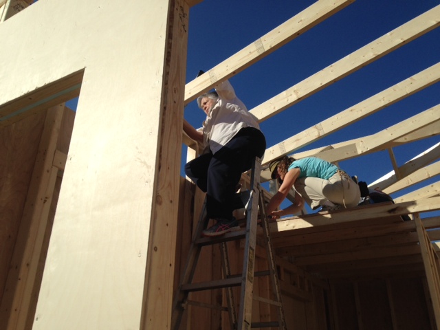 Volunteers Build "Tiny House" To Fight Homelessness | wfmynews2.com