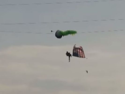 Parachutist Survives Scary Landing At Memorial Day Event | wfmynews2.com