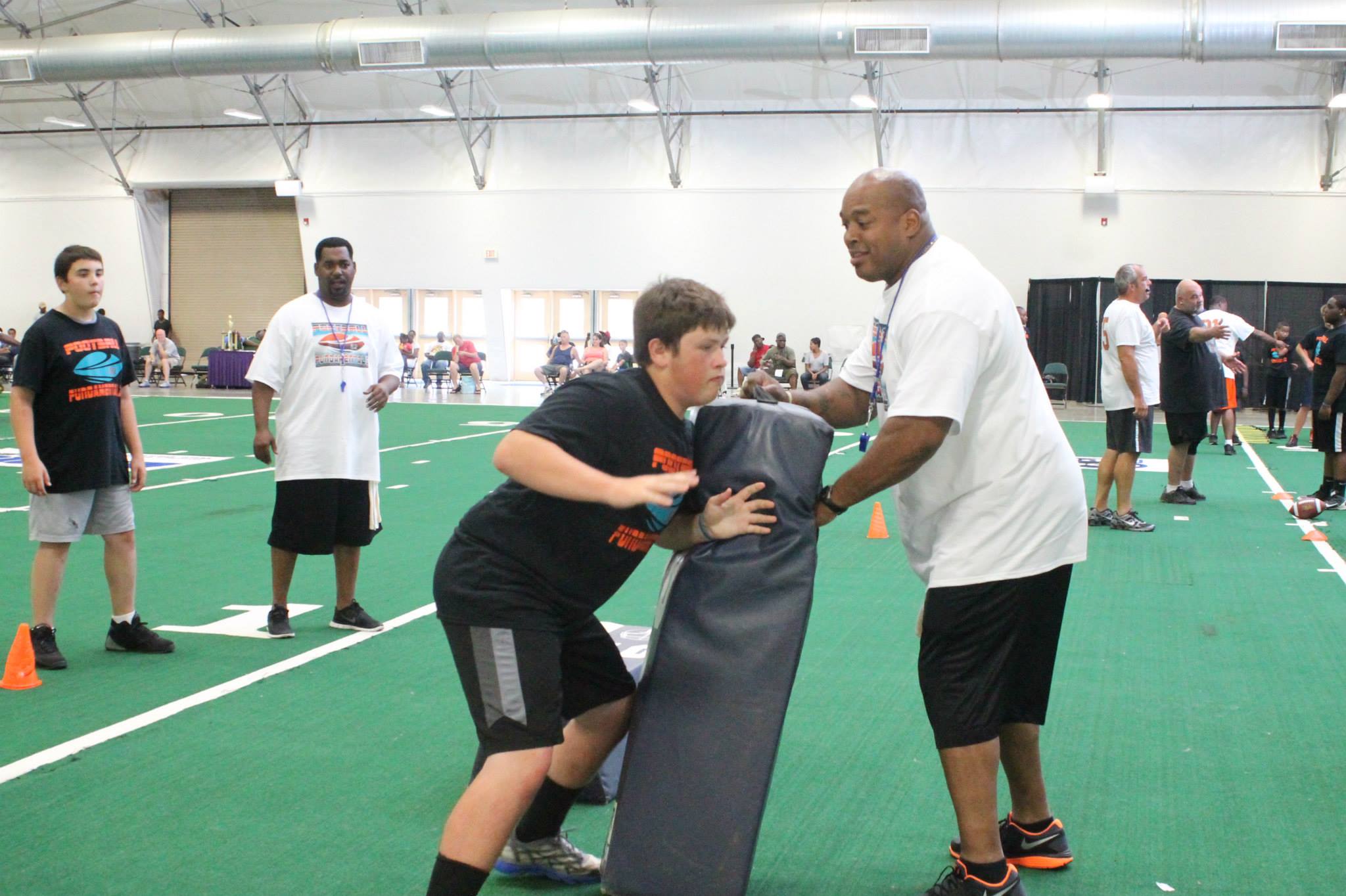 Sign Your Kids Up To Learn Football From The Pros! | wfmynews2.com