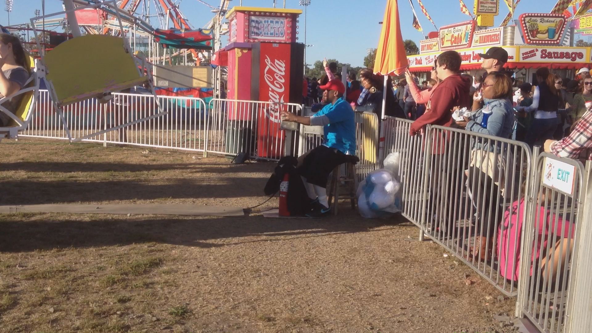 Fair Ride Operators - Eyes On You And The Ride Or Their Phones ...