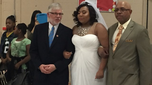 Cleveland Woman Married At Boys And Girls Club To Set Example ...