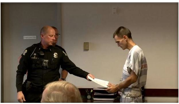 Man Took Photos With Dead Wife, Then Dismembered Body In Front of Kids ...